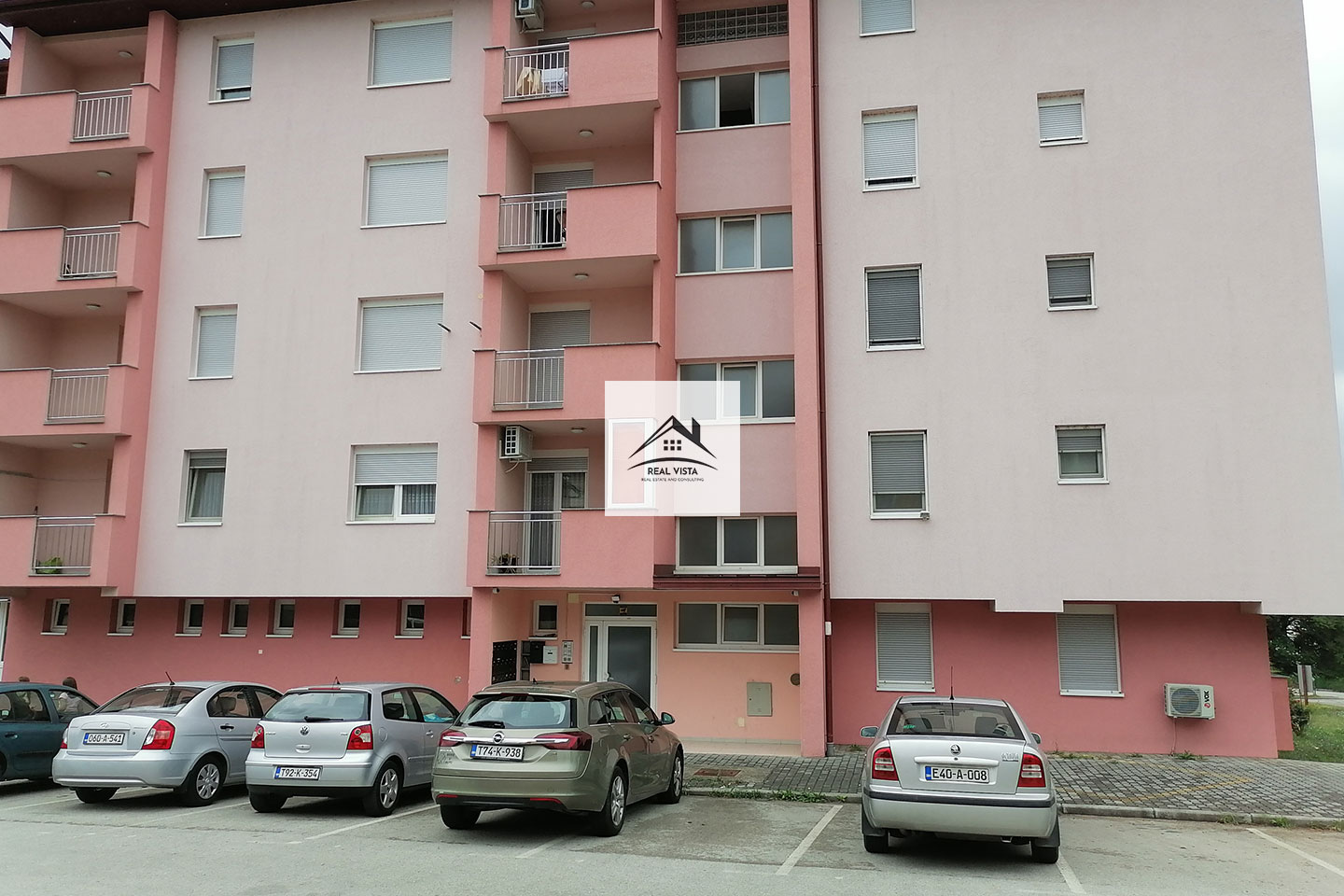 PRODANO!!!STAN NOVOGRADNJA NA ATRAKTIVNOJ LOKACIJI, POTPUNO NAMJEŠTEN ...